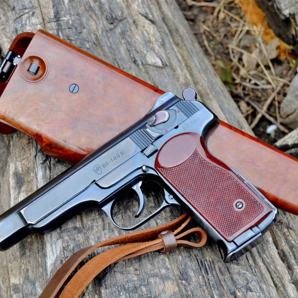 Download wallpaper Gun, USSR, APS, Stechkin, Stechkin Pistol, section weapon in resolution 1024x1024