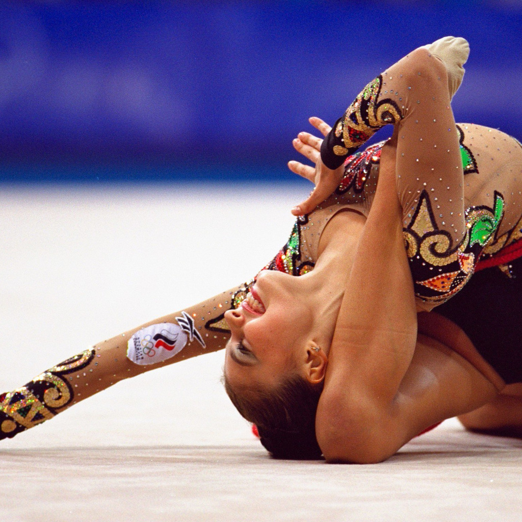Download Wallpaper Pose Smile Alina Kabaeva Section Sports In
