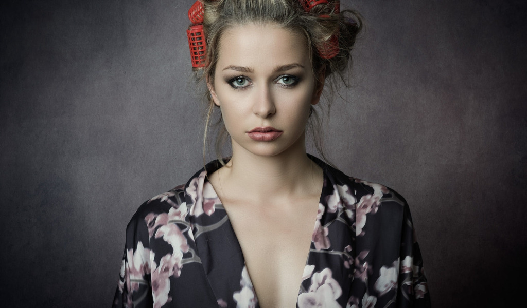 Download wallpaper girl, portrait, kimono, Austria, curler, Graz ...