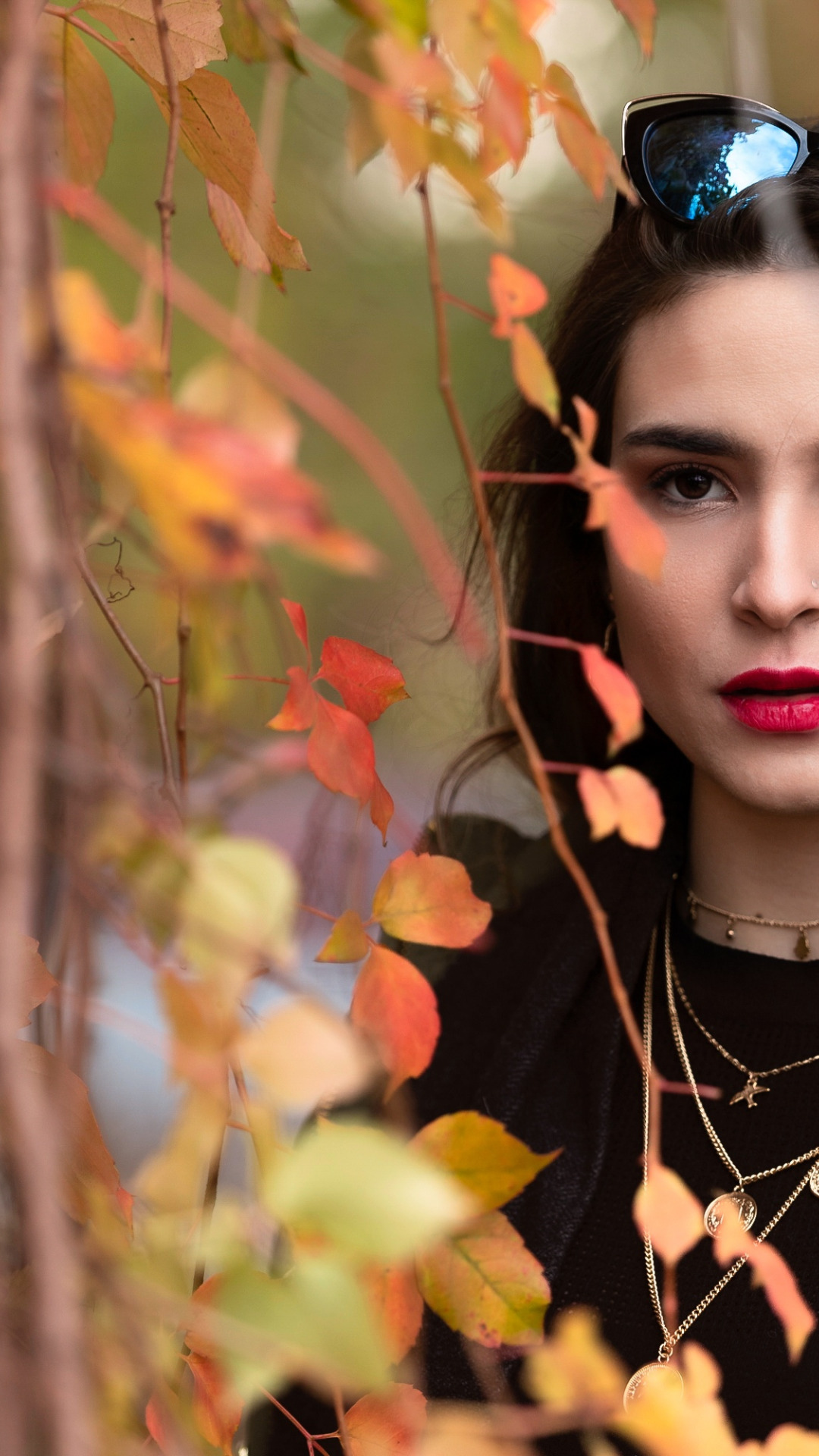 Download Wallpaper Look Leaves Girl Branches Model Section Girls