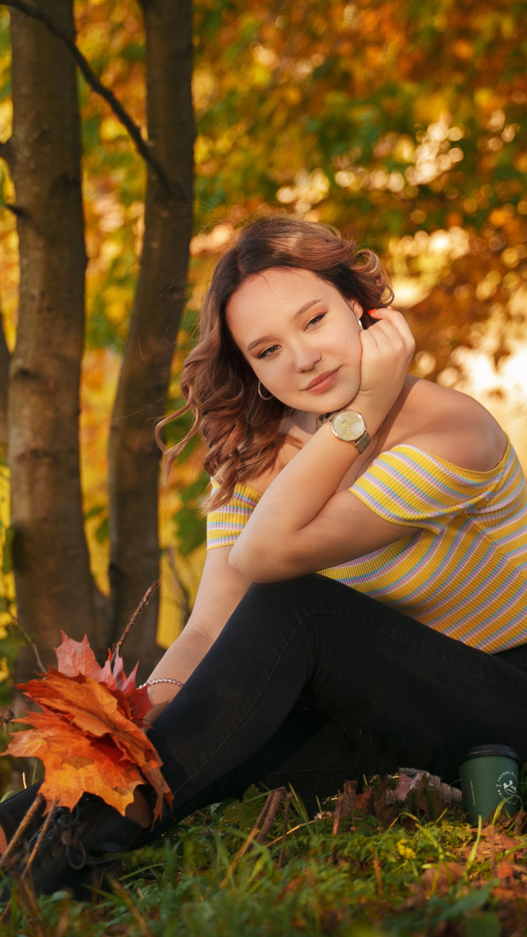 Download Wallpaper Autumn Look Leaves Girl Trees Nature Watch