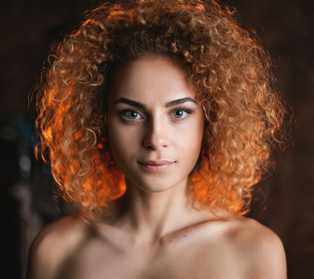 Download Wallpaper Look Girl Close Up Face Background Model
