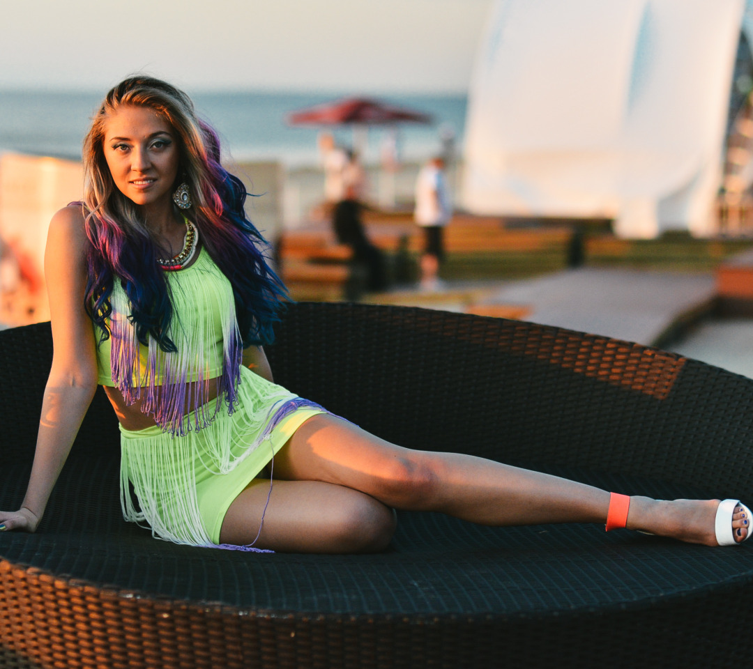 Download Wallpaper Summer Look Girl Face Style Hair Colored