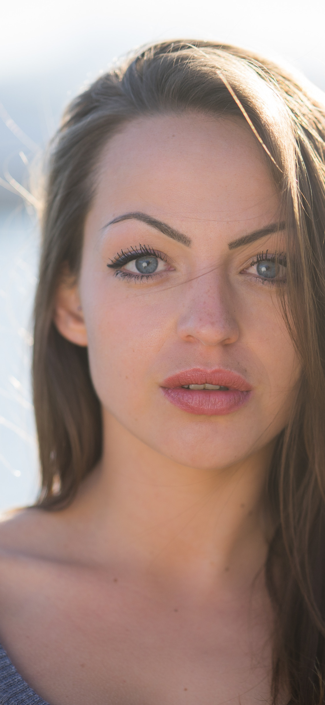 Download wallpaper look, background, model, Julia, section girls in ...