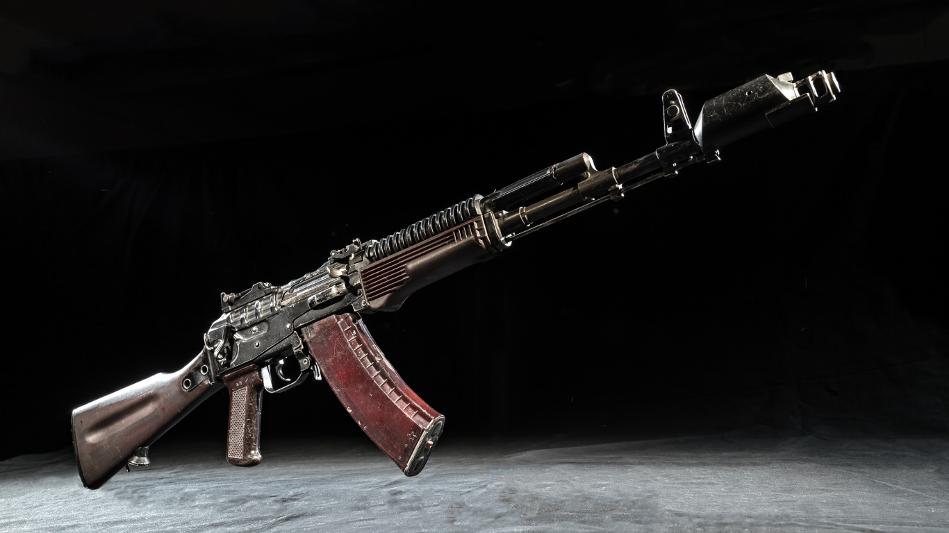 Download wallpaper Russia, Machine, Herman Korobov, TKB-0111, section weapon in resolution 1366x768