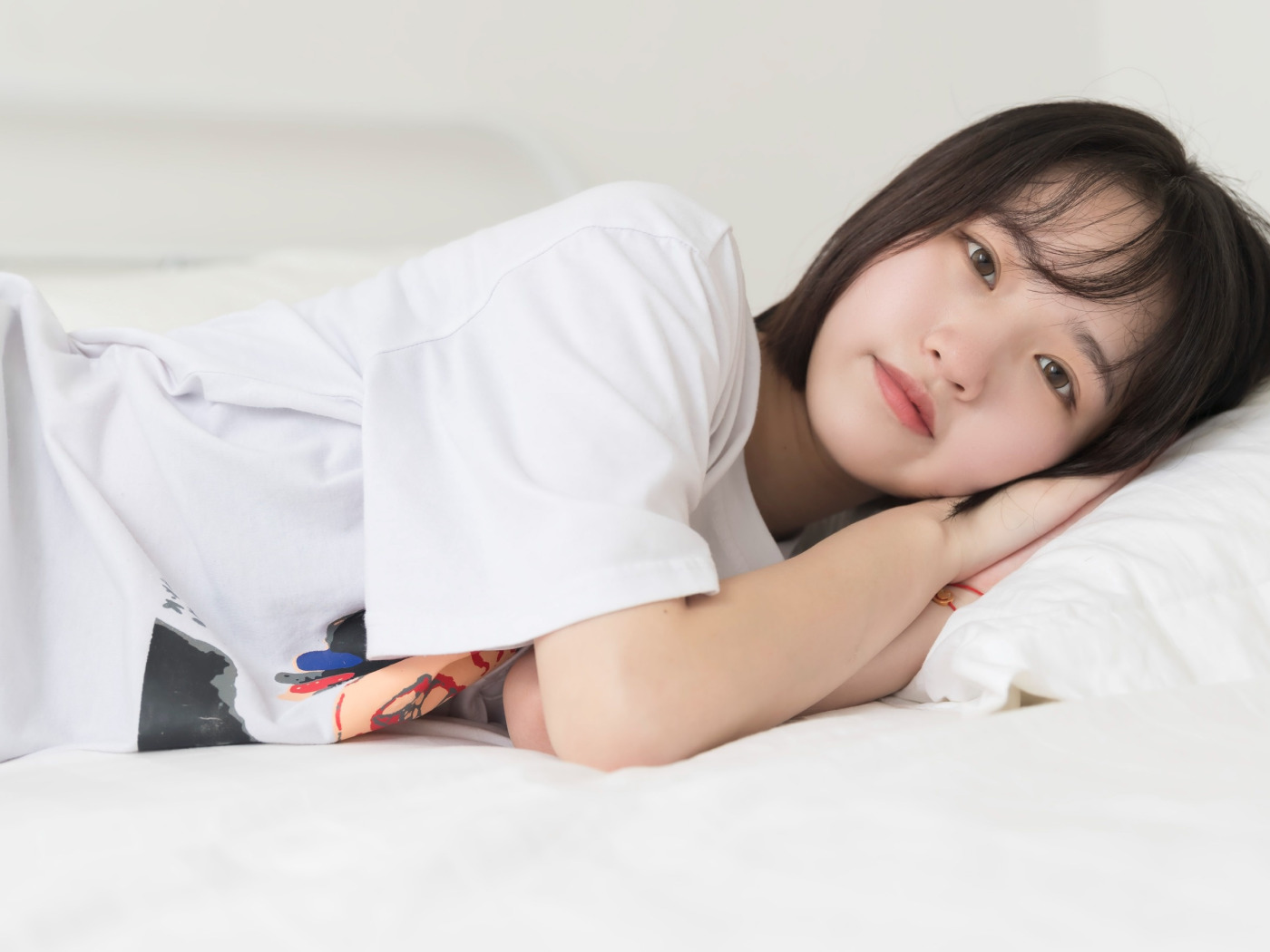 Download wallpaper Beautiful, Asian, Model, Bed, Woman, Pretty, section ... Download wallpaper Beautiful, Asian, Model, Bed, Woman, Pretty, section ...