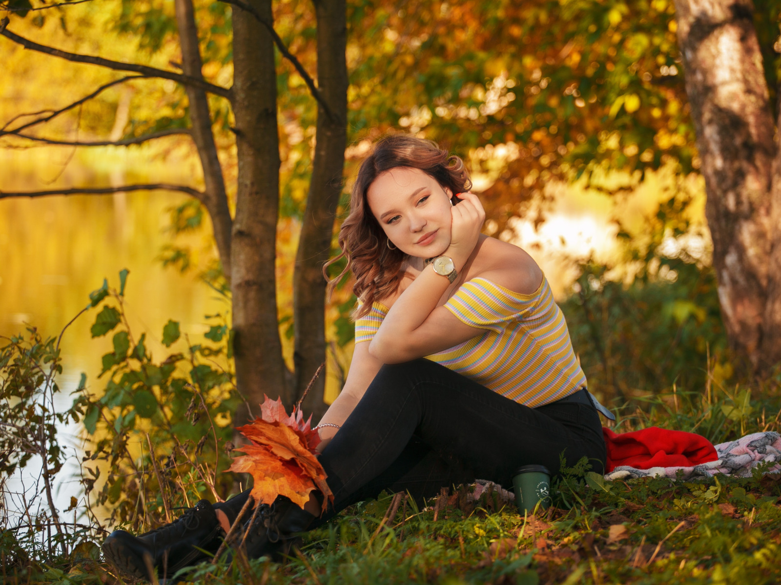 Download Wallpaper Autumn Look Leaves Girl Trees Nature Watch