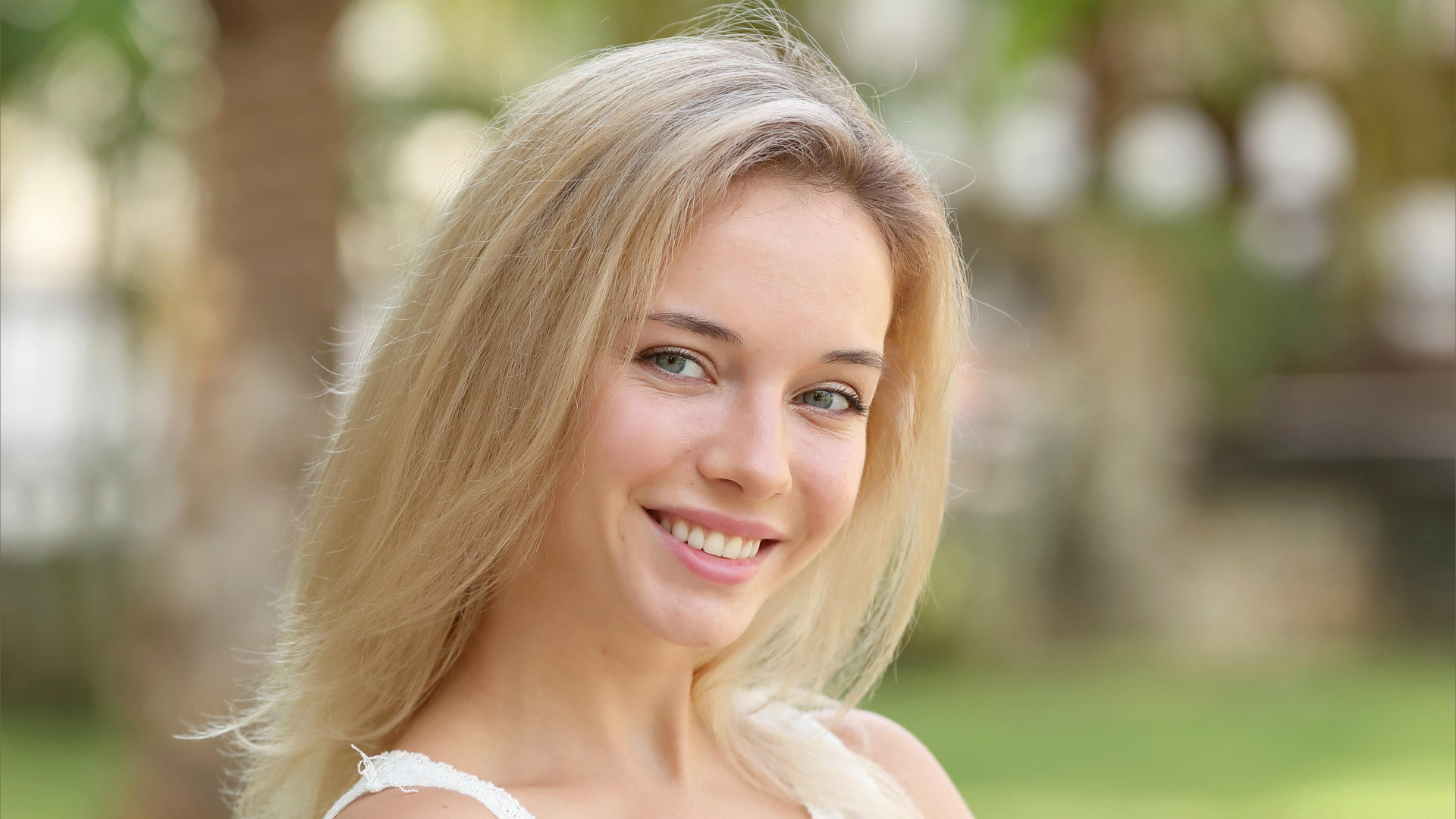 Download wallpaper girl, beautiful, model, sweet, blonde, adorable, long-haired, Natalia ...