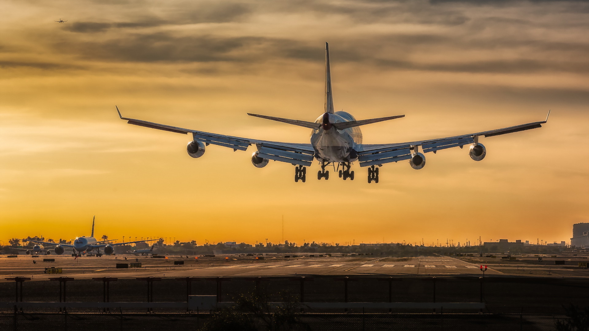 Download wallpaper 747, British Airways, Harbor International Airport ...