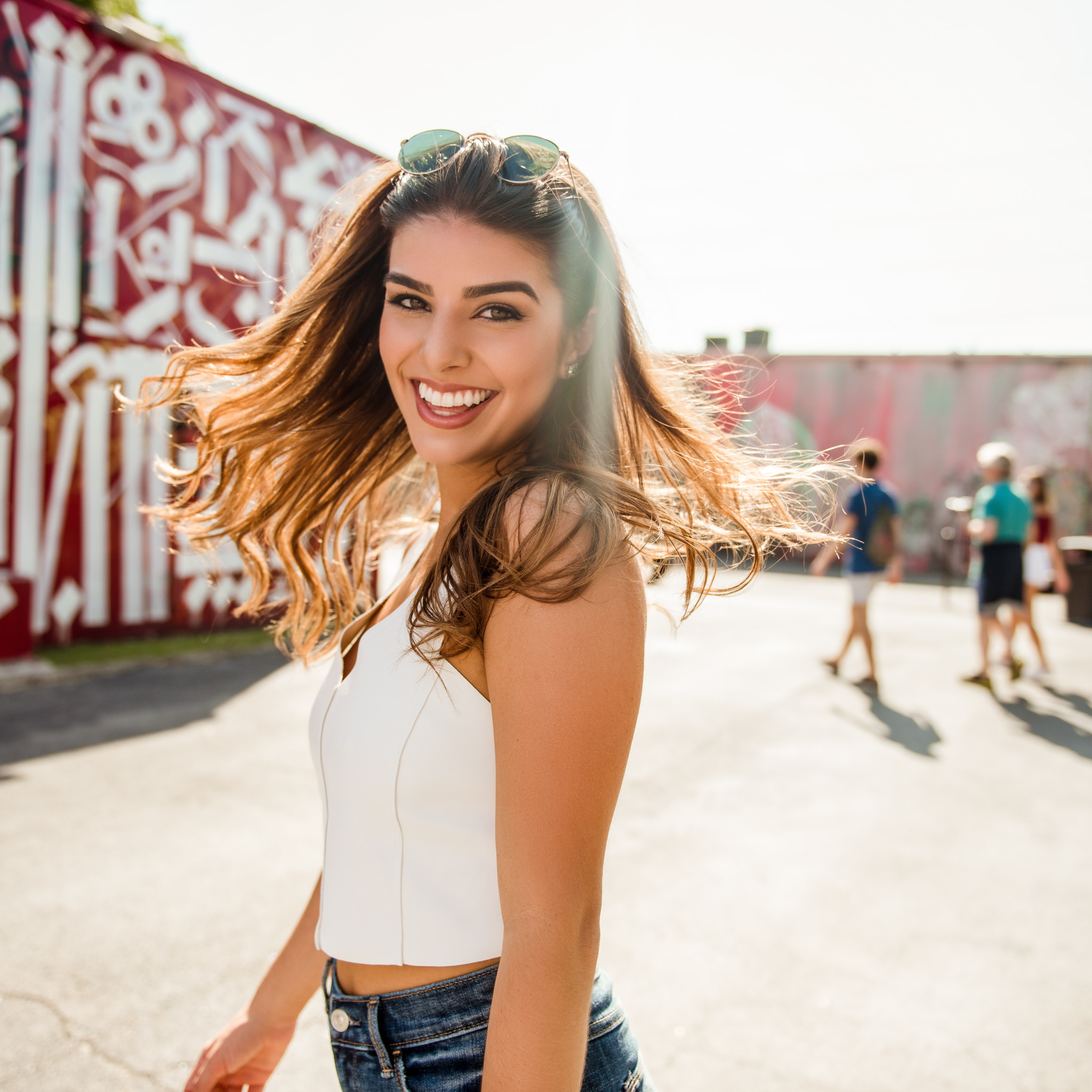 Download Wallpaper Summer Joy Face Smile Model Hair Figure