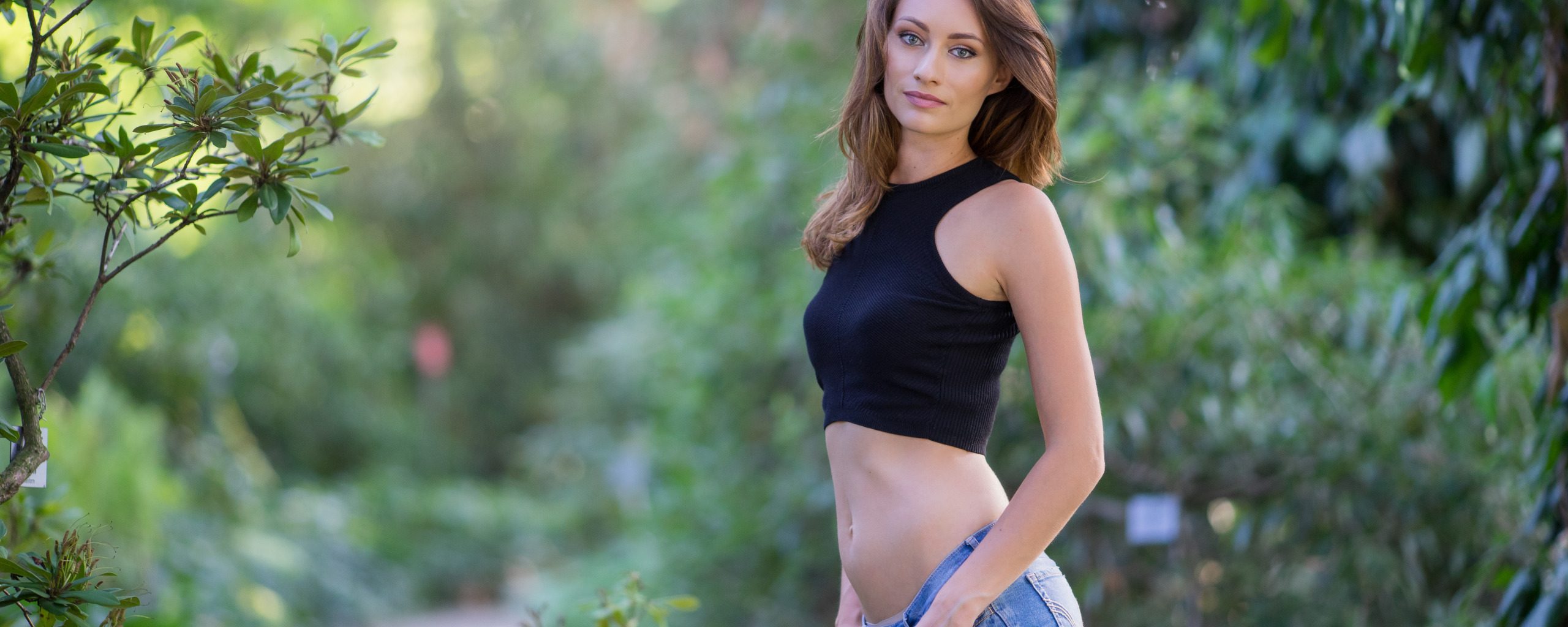 Download Wallpaper Look Face Model Figure Julia Section Girls In