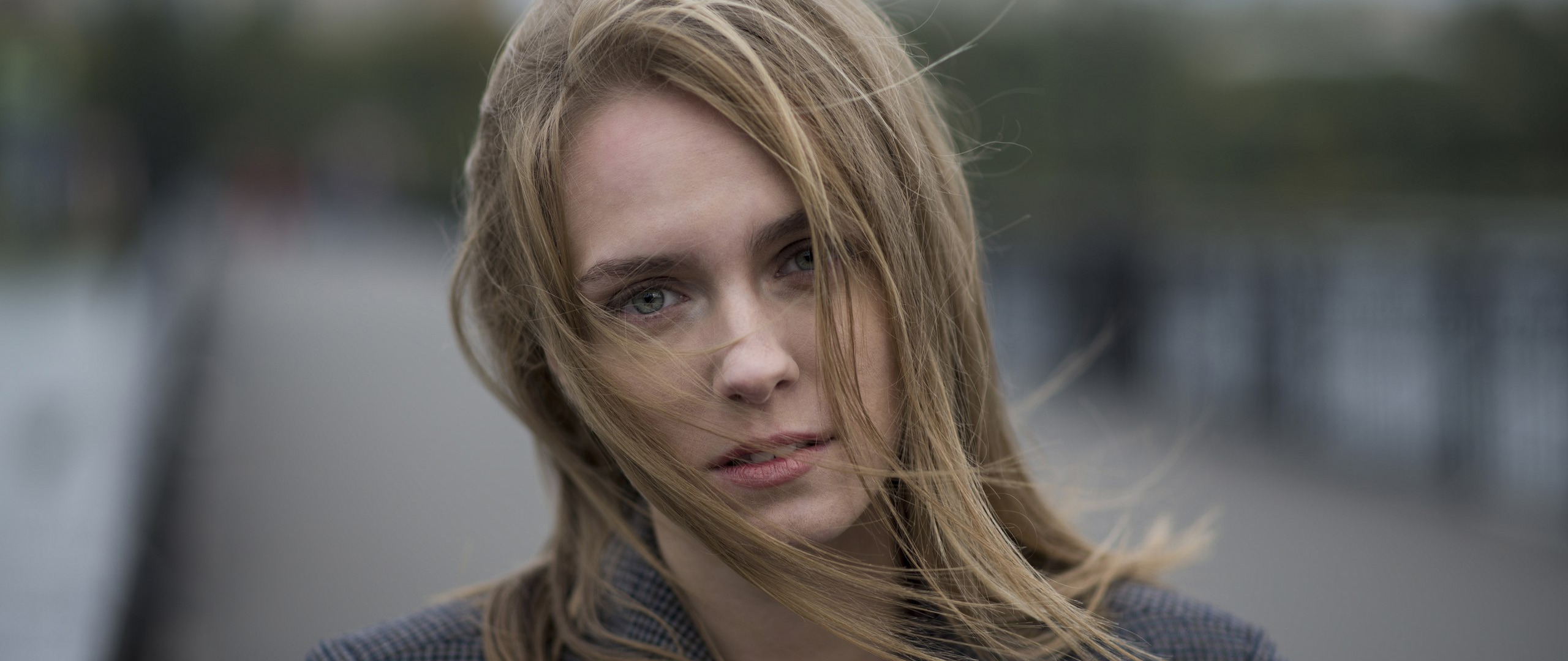 Download wallpaper portrait, sponge, curls, bokeh, Pavel Kostenko, section girls in resolution ...