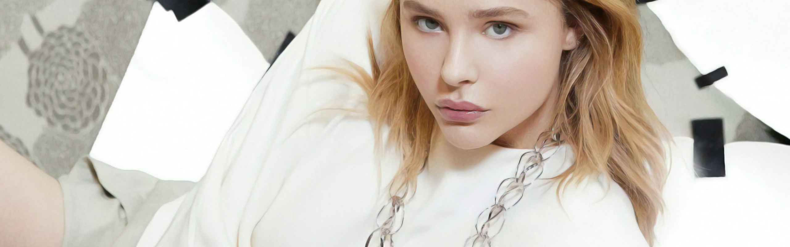 Download wallpaper look, pose, model, makeup, actress, model, hair, look, section girls in ...