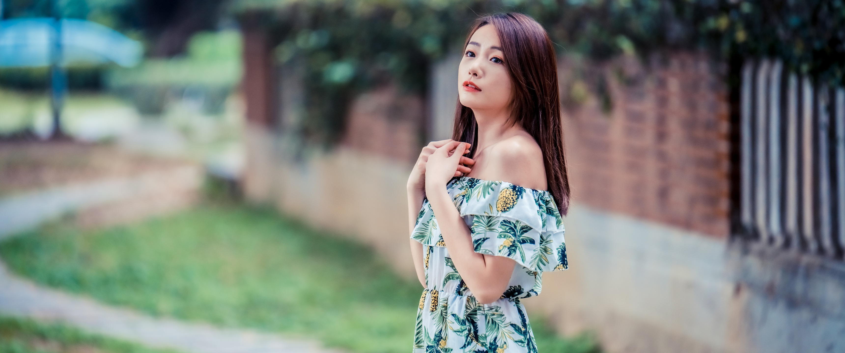 Download wallpaper look, girl, dress, Asian, bokeh, section girls in resolution 3440x1440