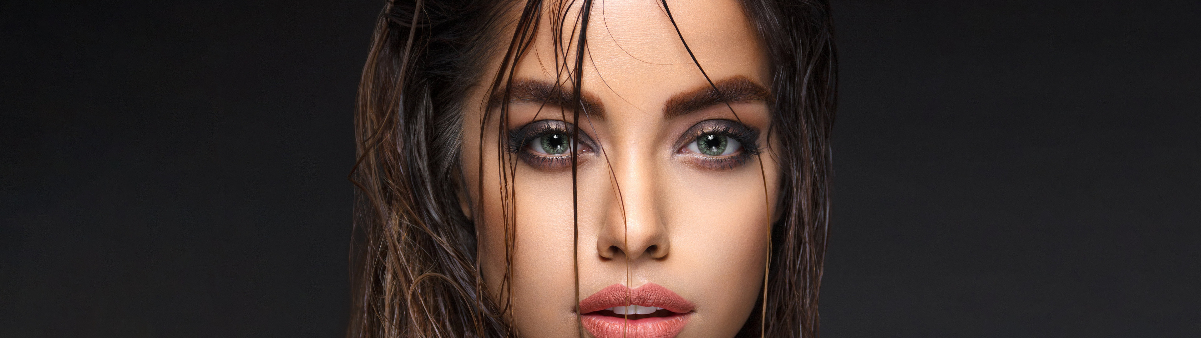 Download wallpaper girl, green eyes, long hair, smile, beautiful ... Download wallpaper girl, green eyes, long hair, smile, beautiful ...