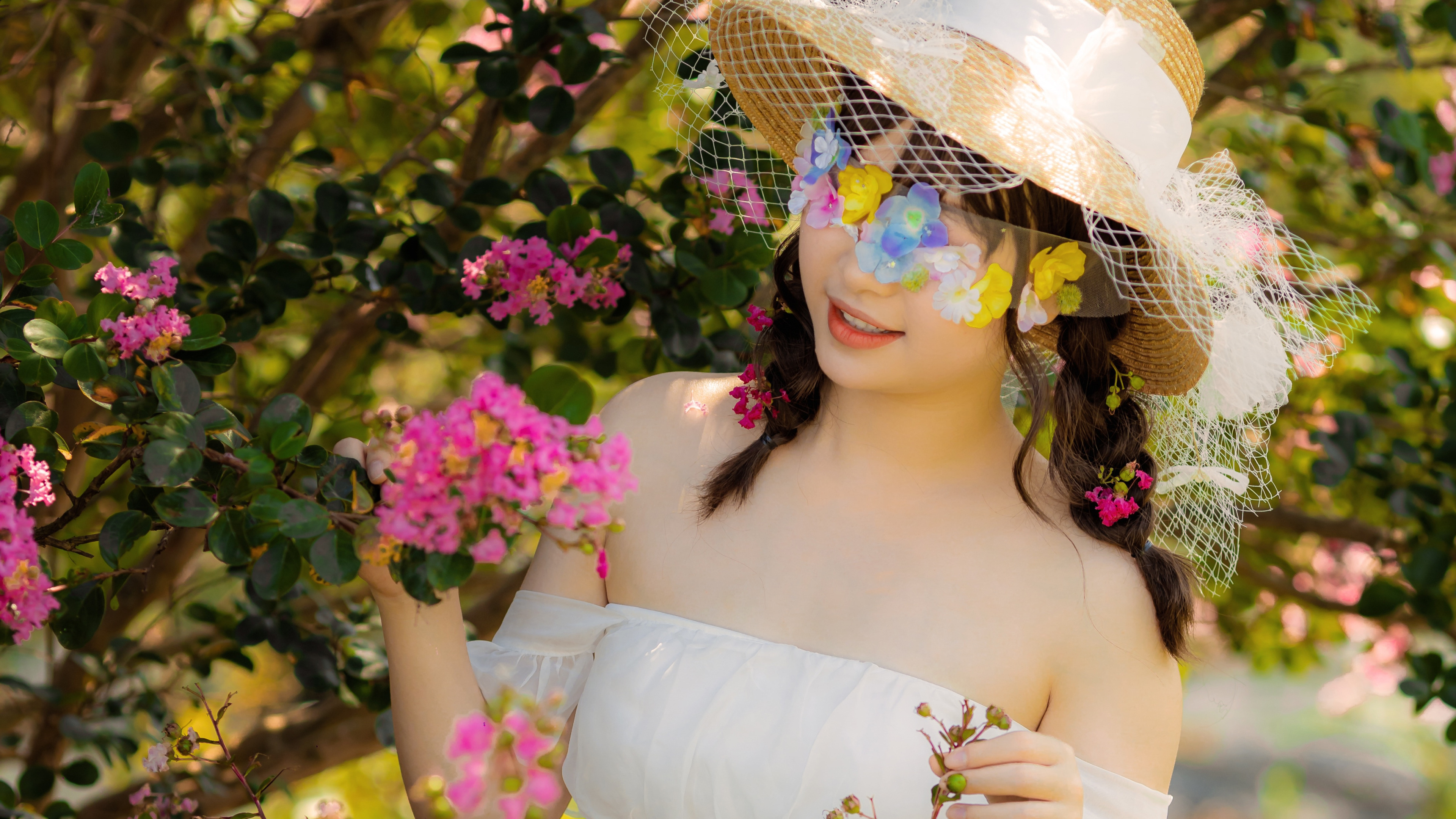 Download Wallpaper Summer Girl Flowers Nature Face Pose Garden