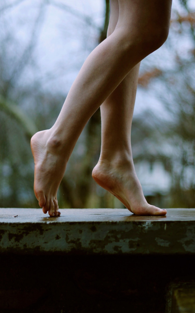 Download wallpaper rain, feet, NoelleBuske, section situations in resolution 800x1280