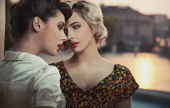 Download Wallpaper Girls Feelings Makeup Face Beautiful Section Girls In Resolution 1366x768