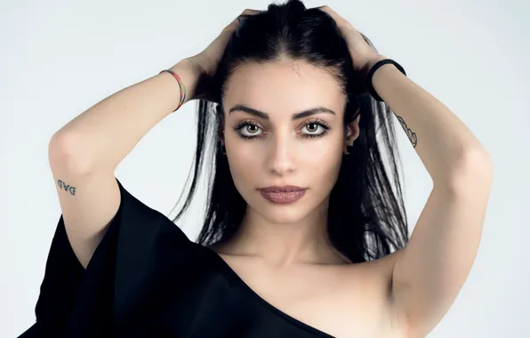 Download wallpaper eyes, look, model, brunette, sponge, Fabrizia ...