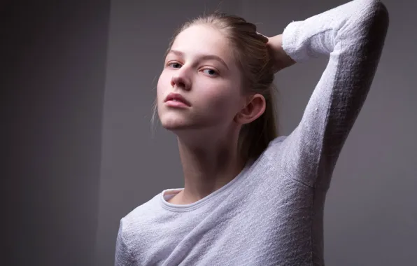 Download wallpaper look, sponge, Lisa, Elizabeth Grebennikova, section ...