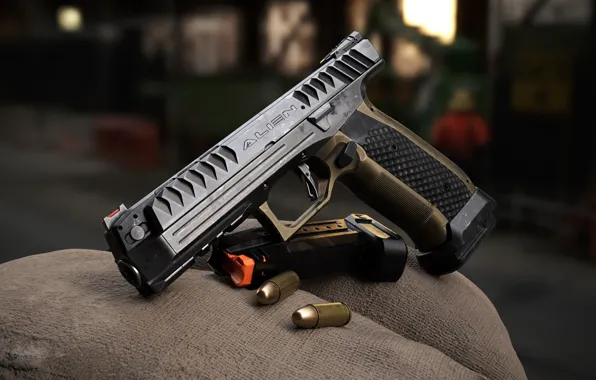 Download wallpaper Czech Republic, Self-loading pistol, Alien 500 ...