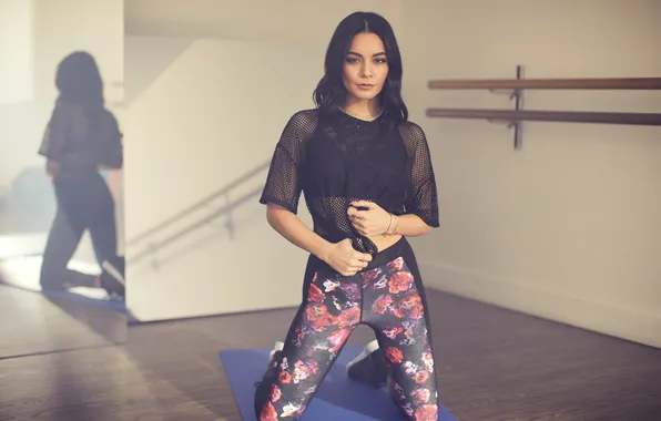 Wallpaper girl, pose, reflection, model, makeup, figure, actress, hair ...