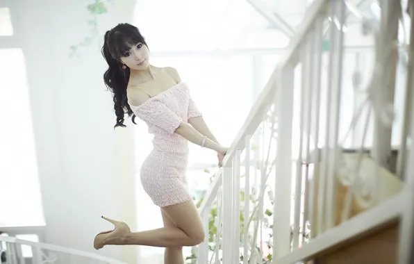 Download wallpaper girl, sweetheart, model, ladder, Asian, posing, South Korean, Im Soo Yeon ...