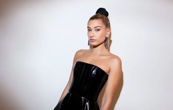 Download wallpaper look, model, Hailey Baldwin, section girls in ...