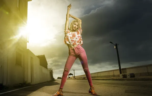 Download wallpaper girl, light, pose, section girls in resolution 1728x972