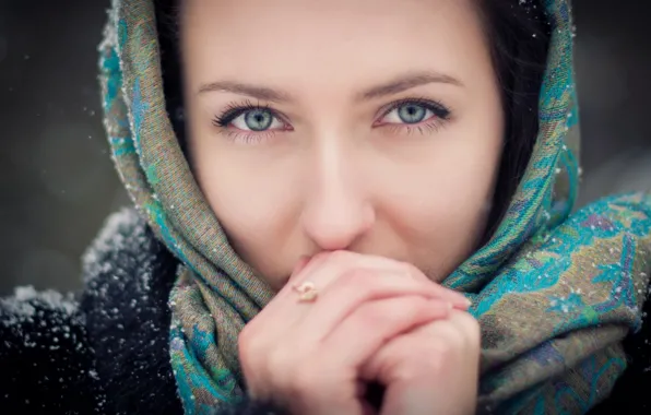 Download wallpaper cold, Girl, hands, Yuri Zhvakin, section girls in ...