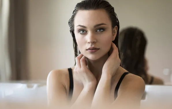 Download wallpaper look, face, background, hair, beauty, Dumi, section ...