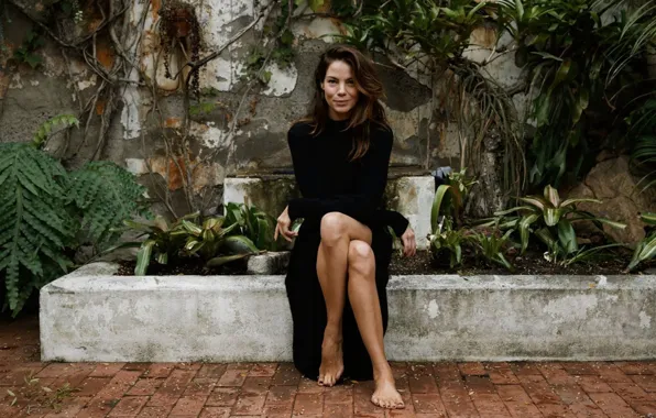 Wallpaper smile, barefoot, dress, actress, brunette, legs, beautiful ...