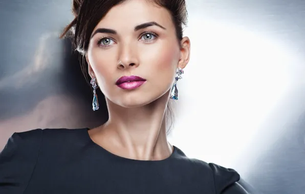 Wallpaper Look Girl Background Hair Earrings Lipstick Green Eyes
