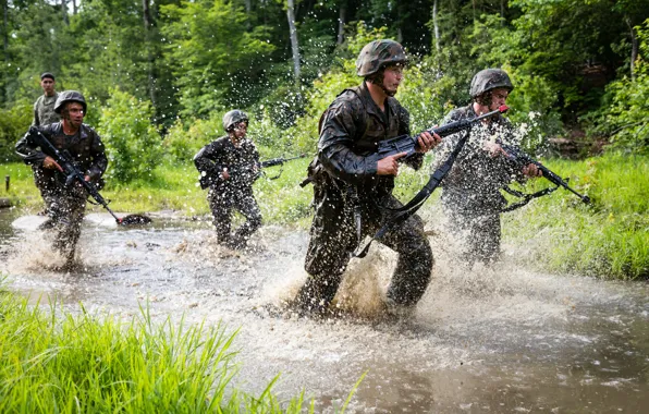 Download wallpaper gun, USA, soldier, weapon, man, uniform, camouflage ...
