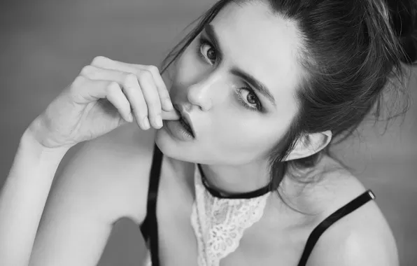Download Wallpaper Look Face Model Hair Paula Section Girls In