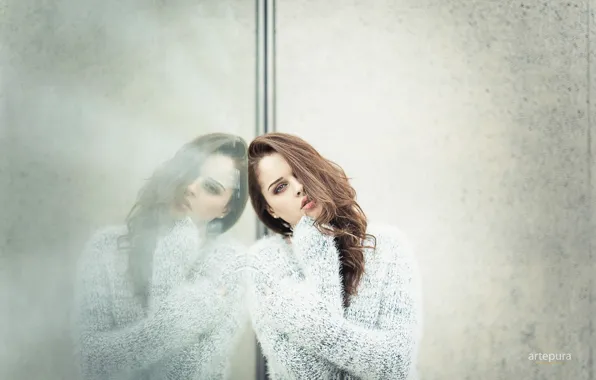 Wallpaper look, pose, reflection, background, model, portrait, makeup ...