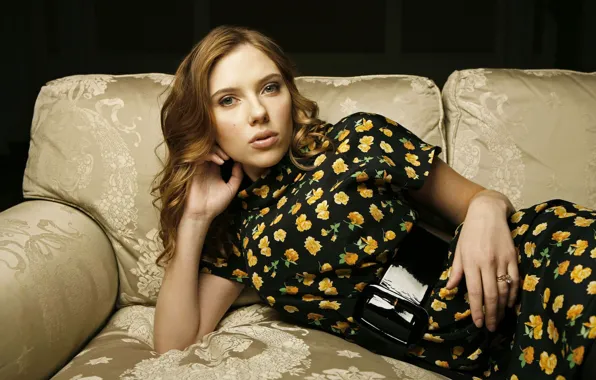 Wallpaper look, pose, sofa, makeup, actress, Scarlett Johansson, singer ...