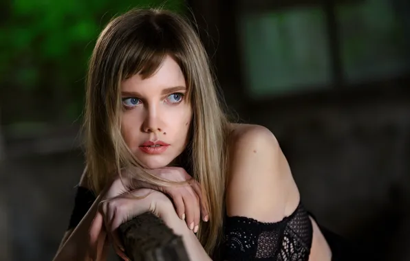 Download wallpaper girl, portrait, mole, sponge, Vitaly Vakhrushev ...