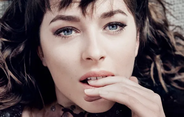 Wallpaper look, face, model, hand, makeup, actress, brunette, hairstyle ...