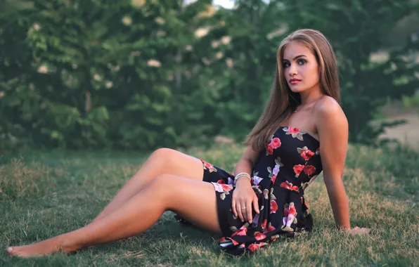 Download wallpaper summer, grass, girl, nature, feet, makeup, dress ...