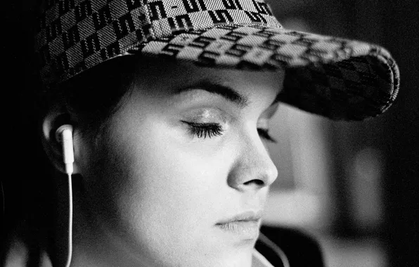 Quiet Face Black And White