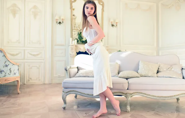 Download wallpaper Girl, Look, Model, Face, Room, Body, Brunette, Form ...