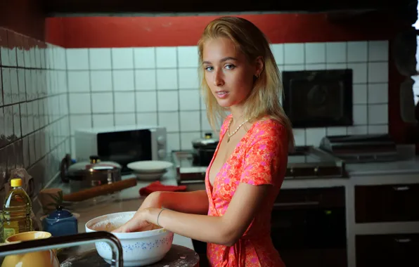 Wallpaper cleavage, model, gorgeous, posing, kitchen, beautiful face ...