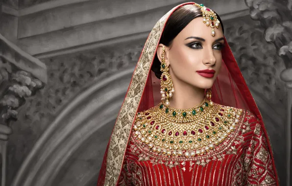 Indian Models In Traditional Dress
