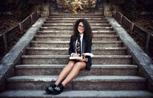 Wallpaper Look Girl Nature Pose Smile Feet Black Books For