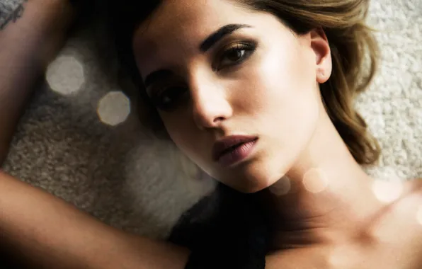 Download wallpaper look, girl, close-up, face, glare, portrait, makeup ...