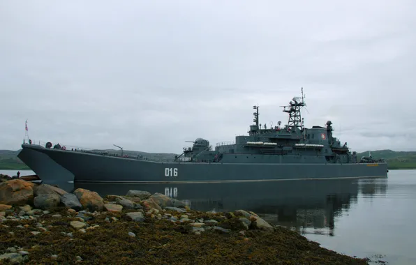 Download wallpaper ship, large, George, landing, the project 775 ...