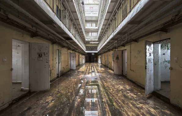 Download wallpaper interior, camera, prison, section interior in ...