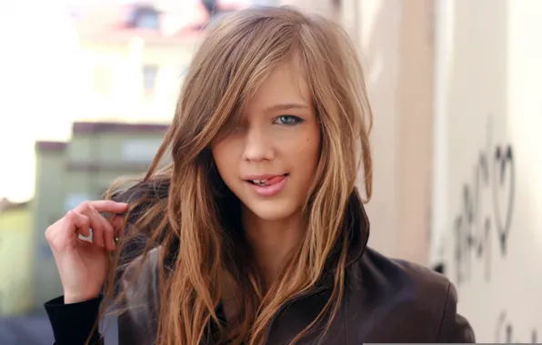 Wallpaper girl, smile, Laura images for desktop, section девушки - download