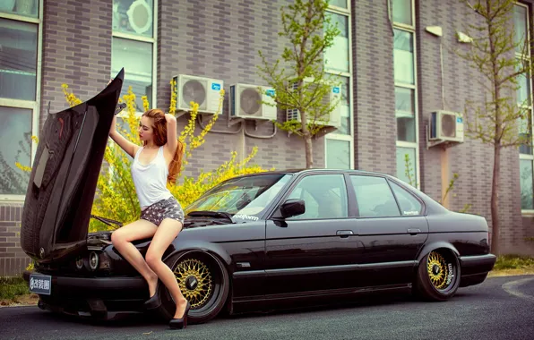 Download Wallpaper Auto Girls Bmw Asian Beautiful Girl Sitting On